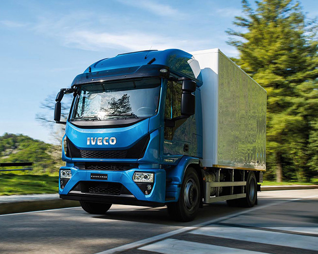 探索IVECO的商用卡車輛，經過精心設計，可在長途行駛中提供非凡的性能